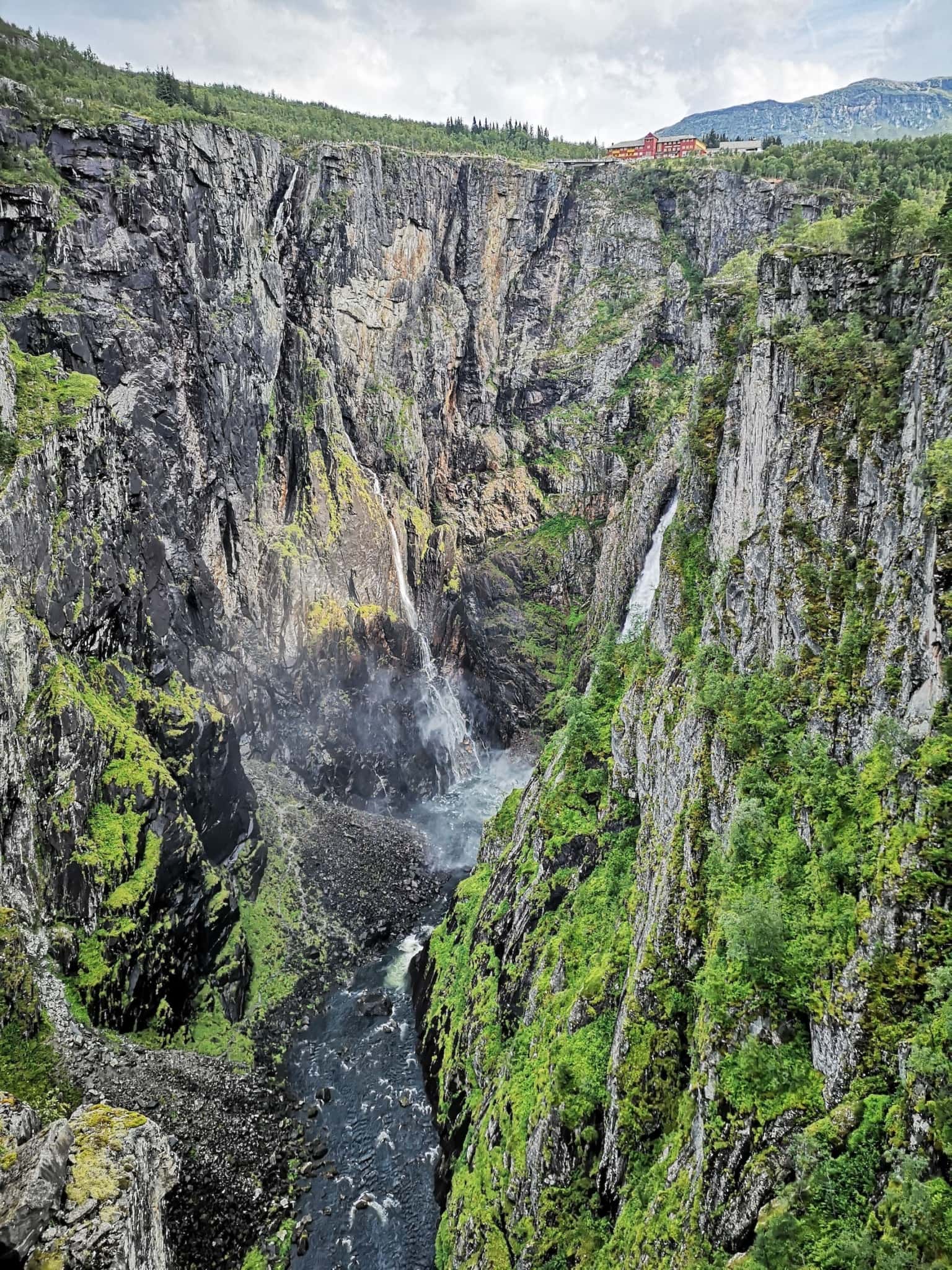 Vøringsfossen: Über diese Brücke musst du geh'n! - reisen EXCLUSIV