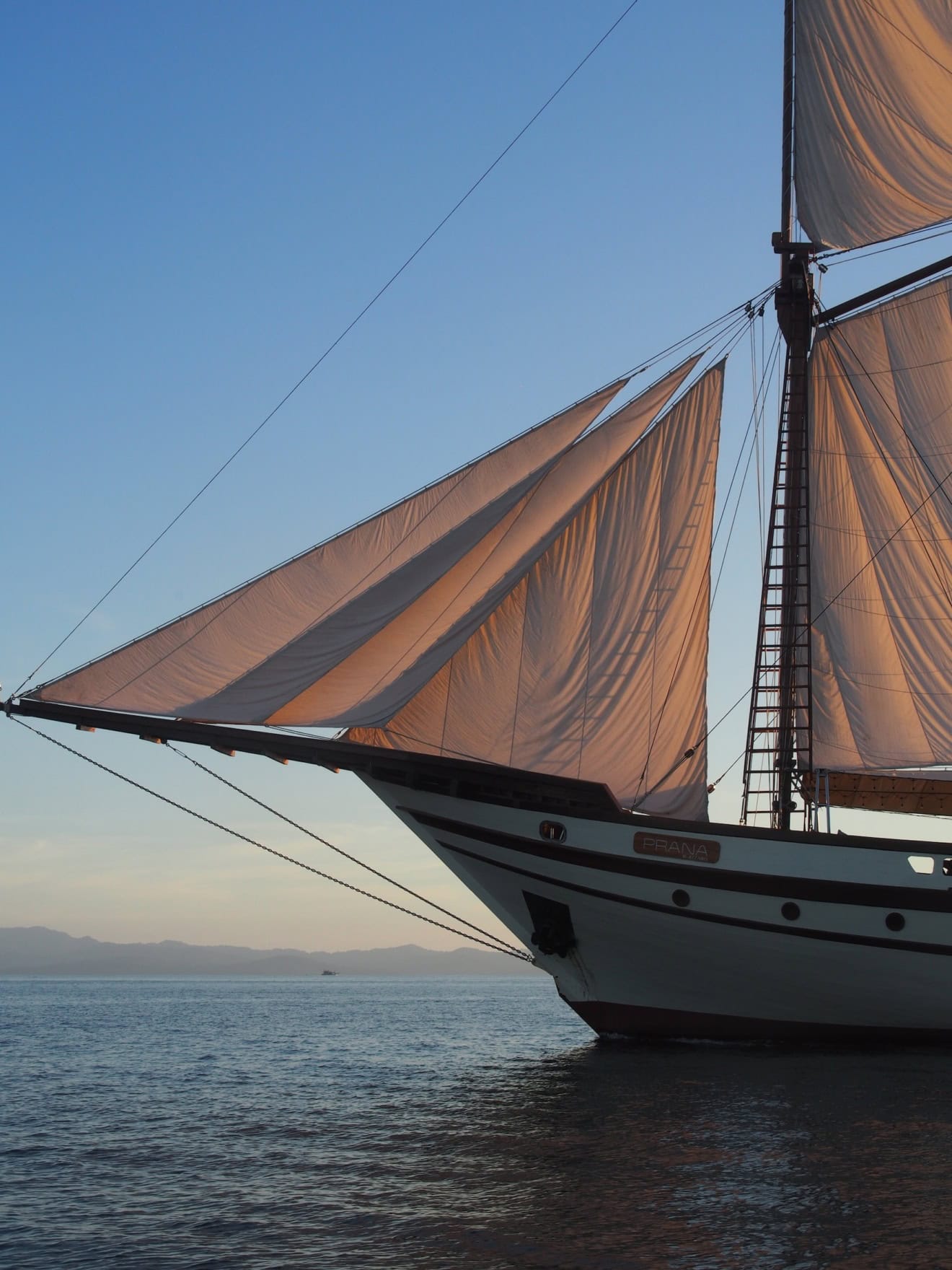 Prana by Atzaro: Ein Segeltörn durchs letzte Paradies - reisen EXCLUSIV