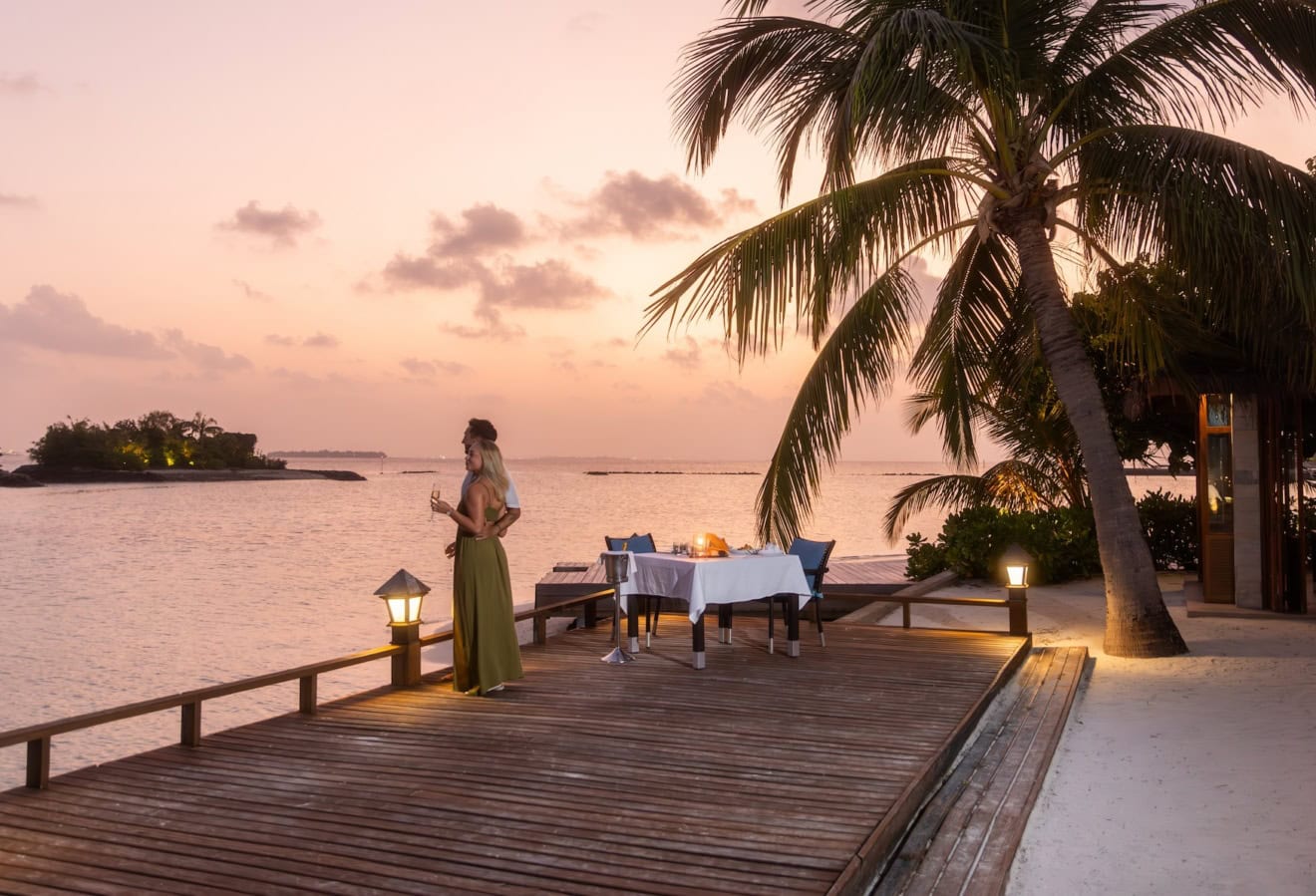 Was das Sheraton Maldives Full Moon Resort & Spa zu bieten hat - reisen ...